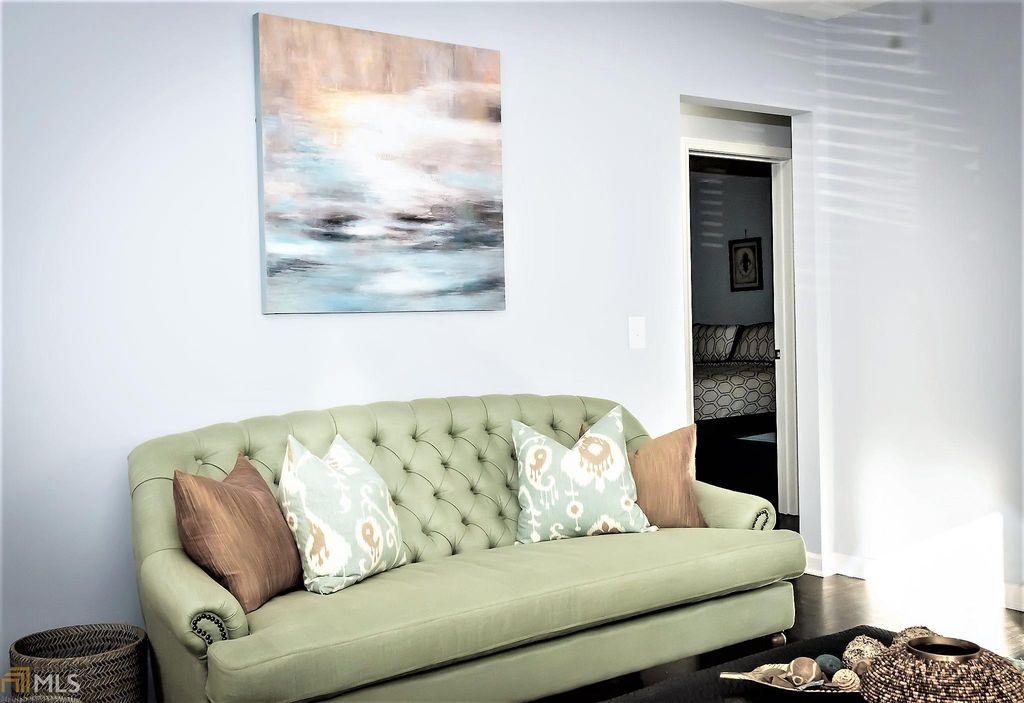 1369 Lanvale Drive - Pattern r+dPattern r+d